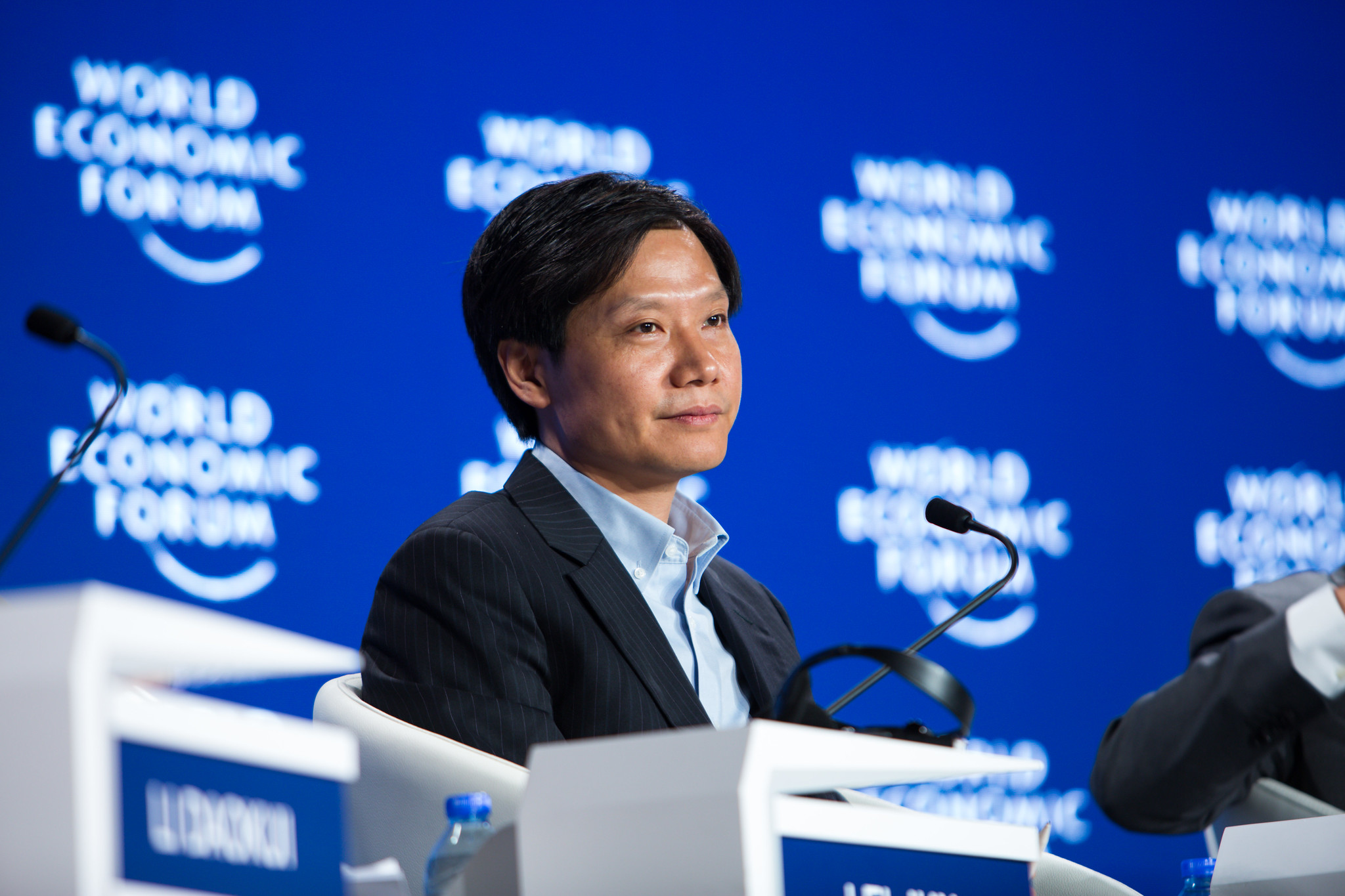 Xiaomi CEO Is Donating His Entire $1 Billion Bonus to Charity ...